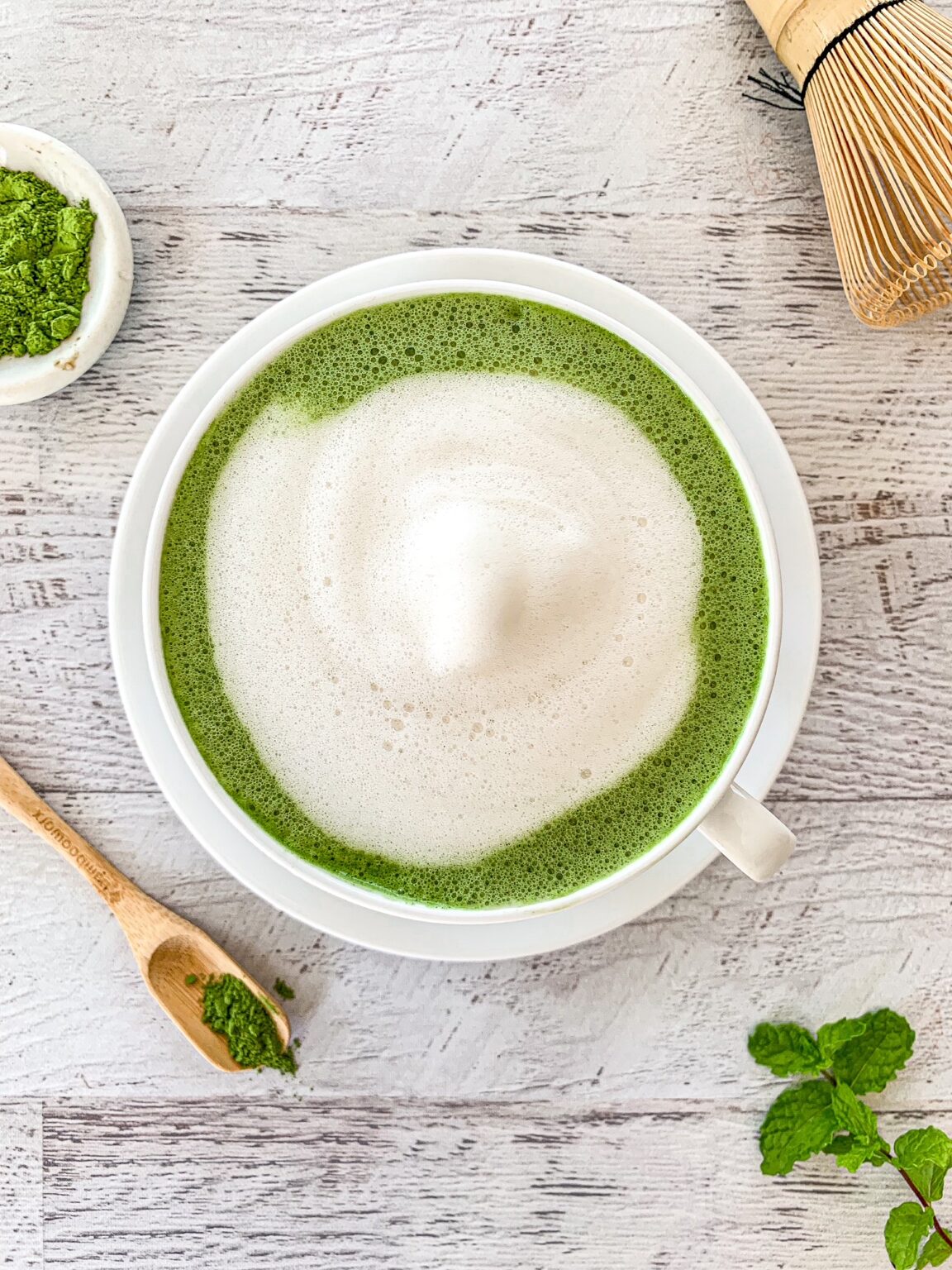 Peppermint Matcha Latte - Simple And Fraiche
