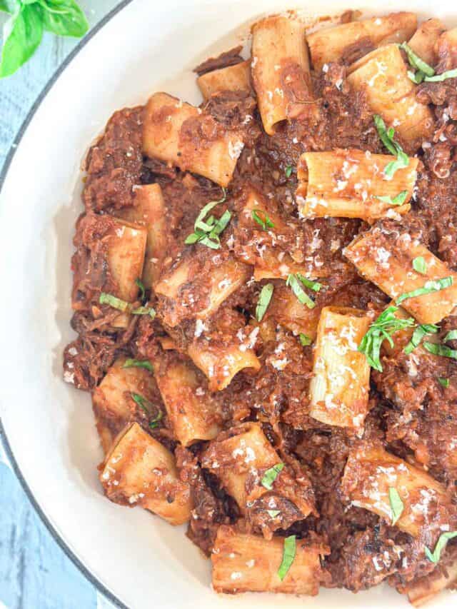 Dutch Oven Short Rib Rigatoni (Slow Braised Ragu) - Simple And Fraiche