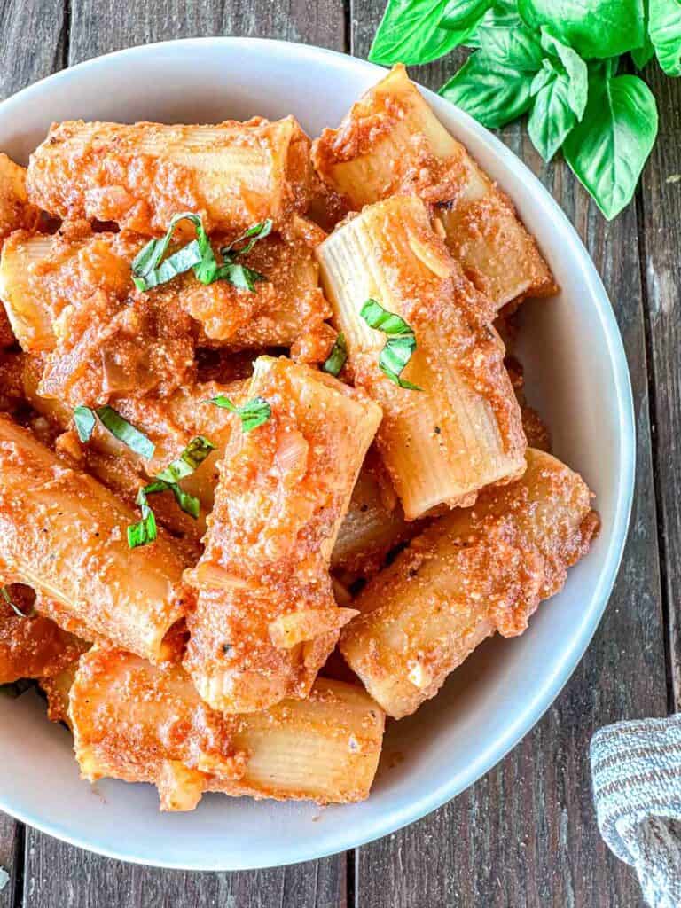 Cottage Cheese Vodka Sauce (High-Protein & Creamy) - Simple And Fraiche